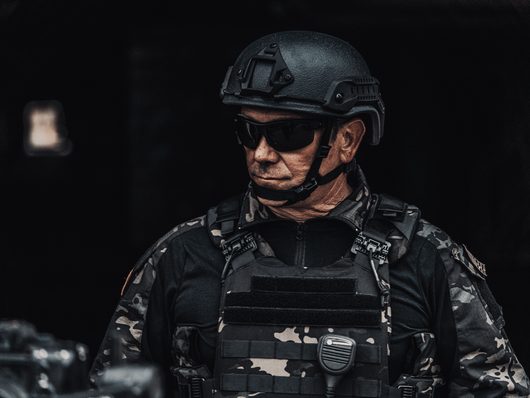 Quadrelease Plate Carrier w/ Armor Plates & Side Panels - Ace Link Armor